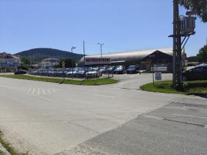 Használtautó.hu - Autócentrum Kft. hirdetései